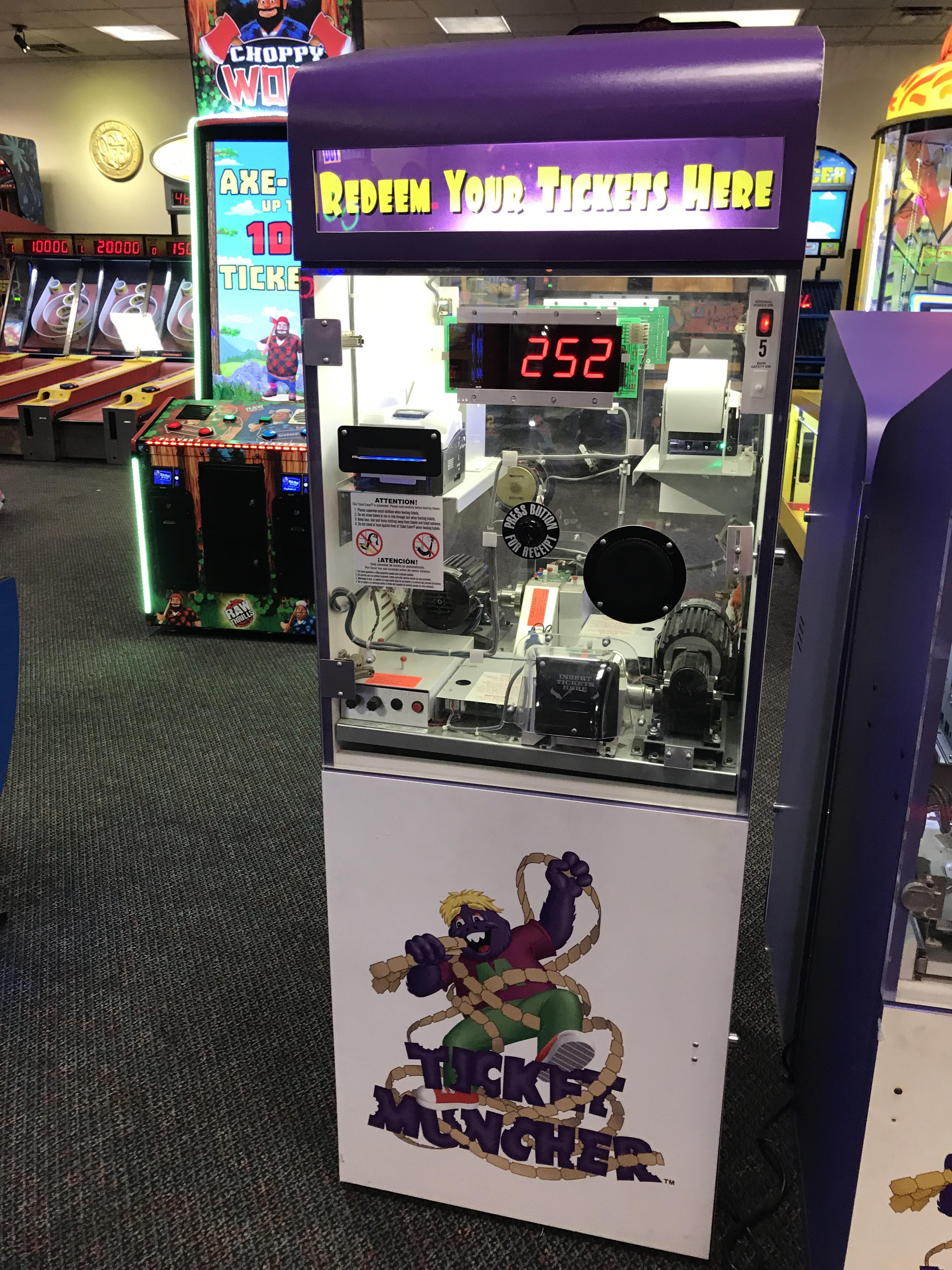 Tell me, what was Chuck E. Cheese’s like in the 00s? : r/Zillennials